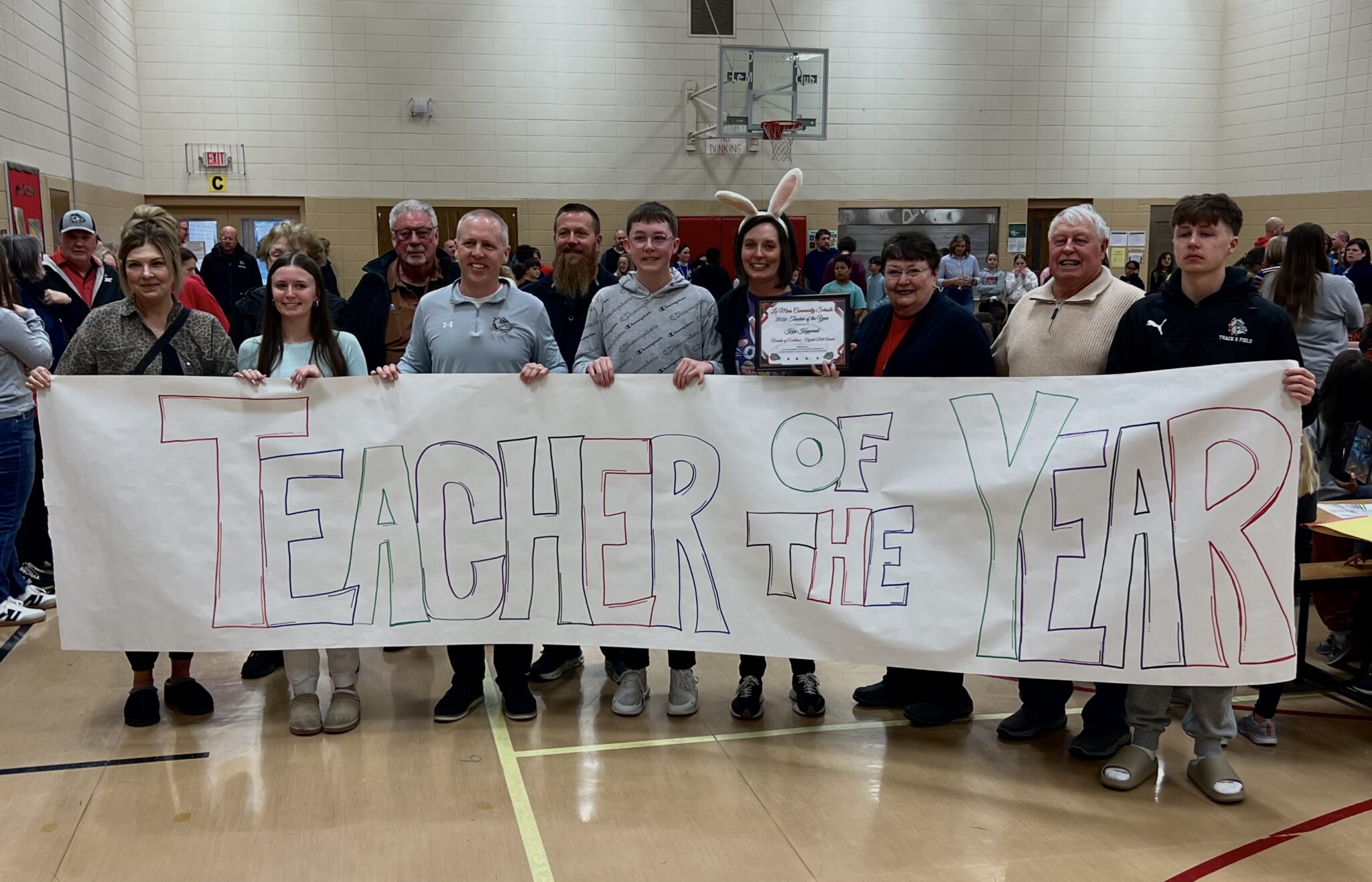Le Mars Community Schools names Teacher of the Year - KLEM 1410